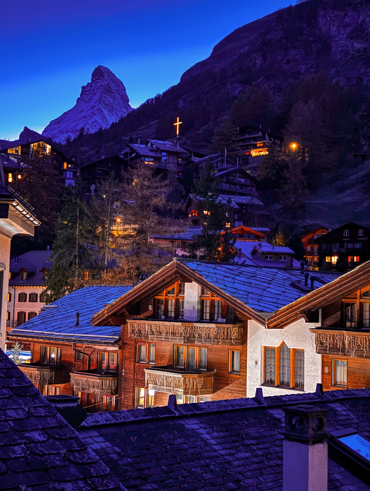 Beyond the Tourist Trail: A Unique 2-Day Guide to Zermatt - Beauty and ...